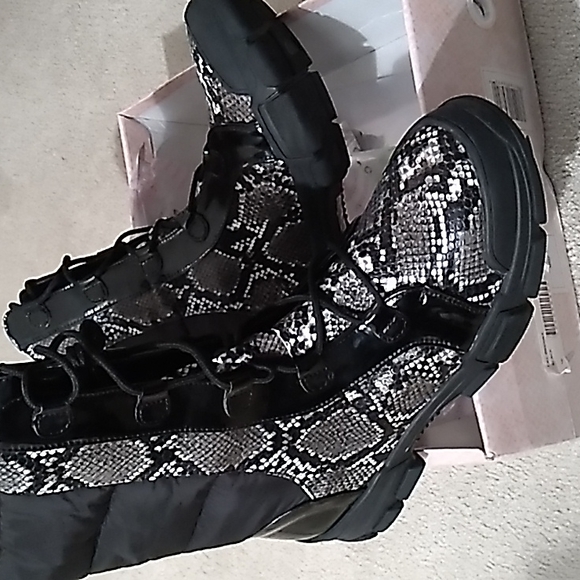 Cape Robbin | Shoes | Cape Robbin Black Snakeskin Boot Size Nwot | Poshmark